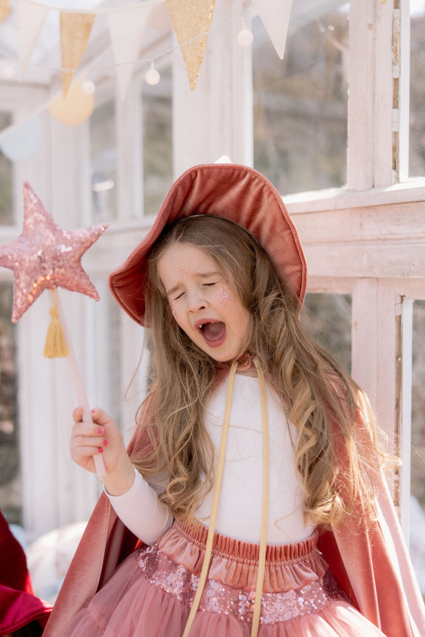“Little Pink Riding Hood” Magic Cape- Blue Otter Toys