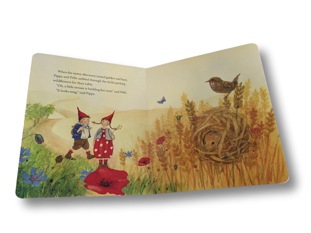 Pippa and Pelle in the Summer Sun | Book – blueottertoys